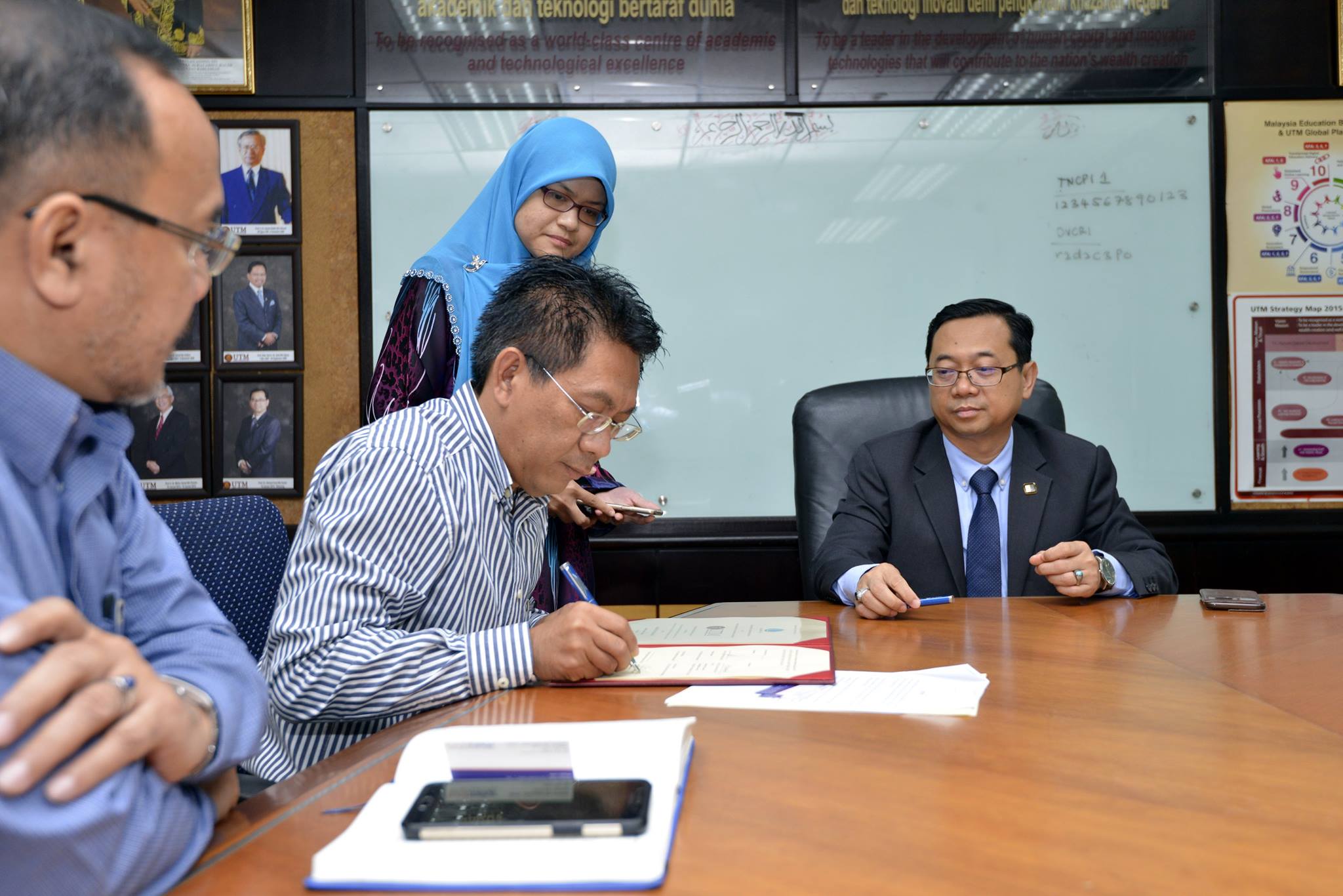 MoU Signing Ceremony with JDT Aquifer Sdn Bhd | GEOTROPIK